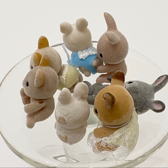 calico critters | Toys | Mixed Lot Calico Critters Miniature Toys ...